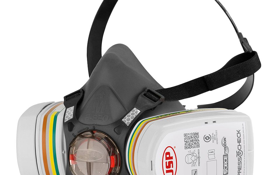 Force 8 Half-mask With PressToCheck ABEK1 P3 Filters - Cleaning And ...